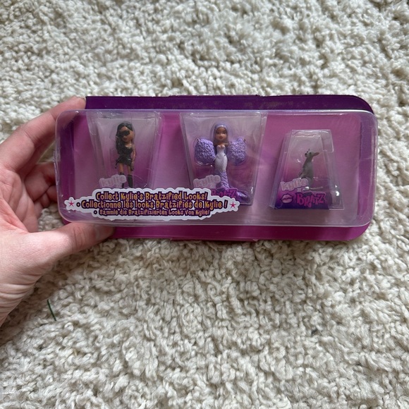 Bratz | Toys | Bratz Mini Collectible Figures Set | Poshmark
